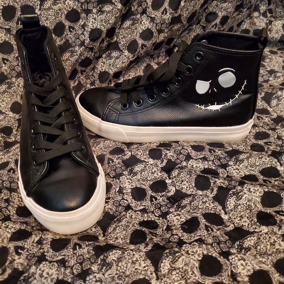 Hot Topic | Shoes | The Nightmare Before Christmas Hitop Sneakers Size ...